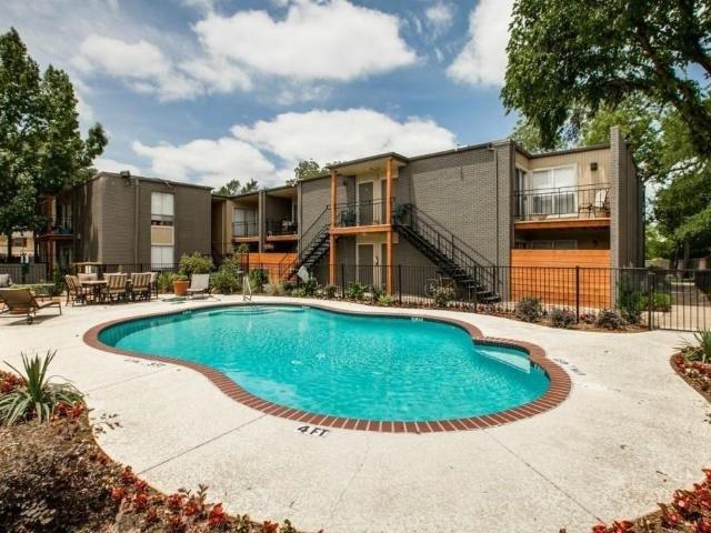 2833 Kings Road # 210