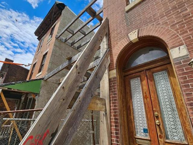 2833 Poplar Street