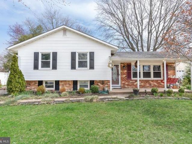 283 Campfield Rd, Newark, DE 19713
