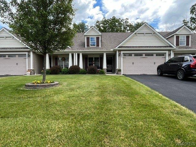 283 Carriage Path Ct, Webster, NY 14580