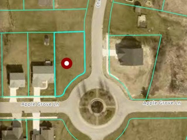 283 Apple Grove Ln, Valparaiso, IN 46385