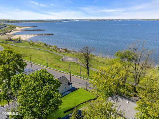 283 Bayview Drive