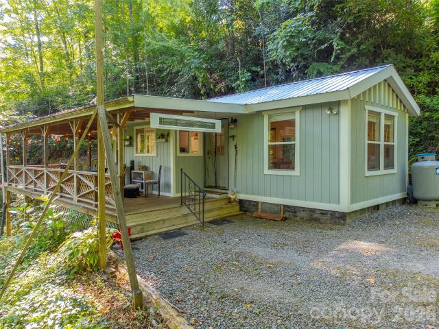 283 Briggs Cove Rd, Robbinsville, NC 28771 | MLS #4370 | Compass