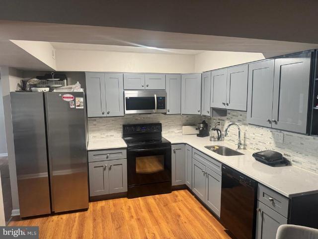 283 E Village Road