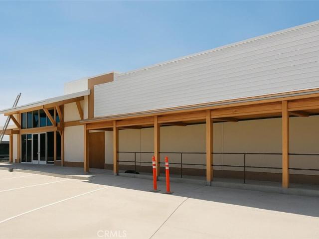 283 E Garvey