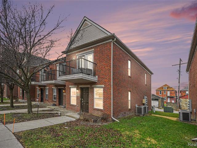 283 E Palmer Street # 8