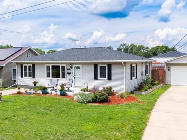283 Herman St, Pekin, IL 61554