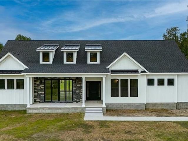 283 Lawnes Neck Dr, Smithfield, VA 23430