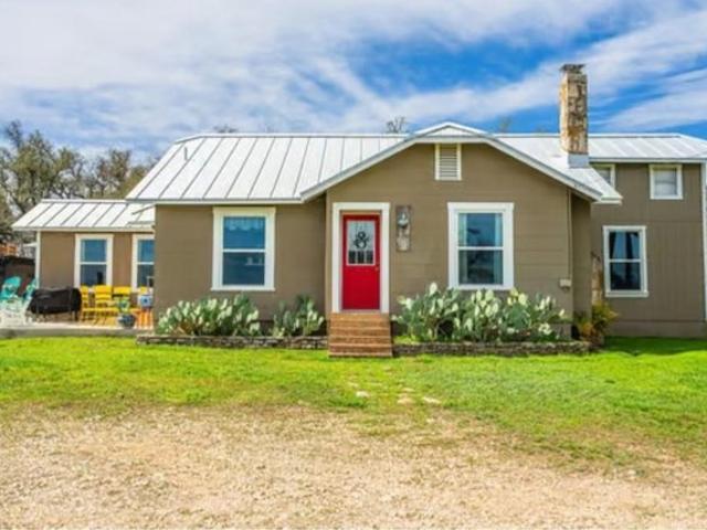 283 N 2nd St, Harper, TX 78631