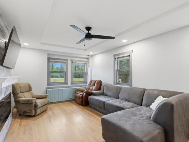 283 N Fairview Ave