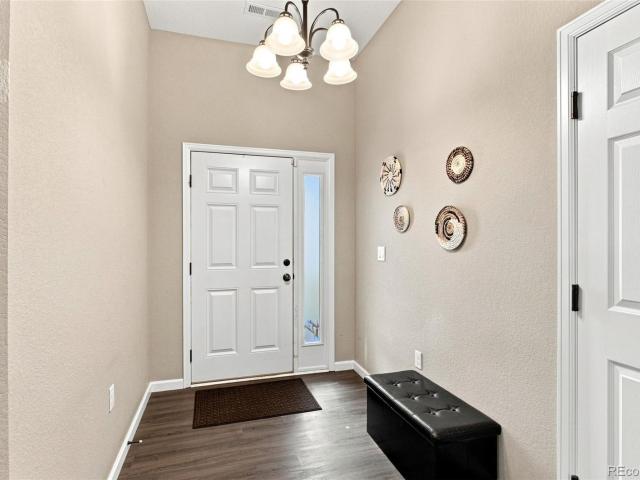 283 S 25th Avenue