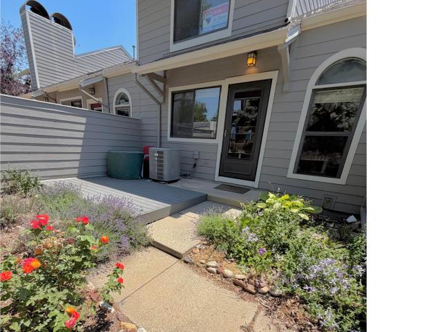 283 S Taft Court