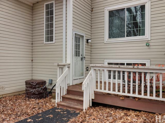 283 W Whispering Oaks Lane