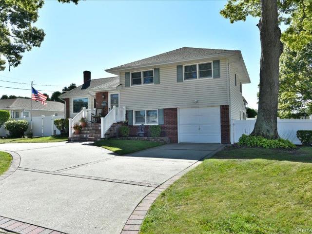 283 W Gates Avenue