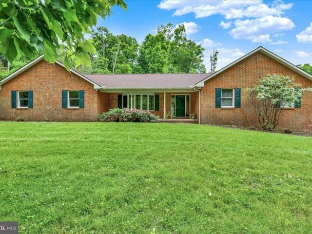 283 Witmer Rd, Mohnton, PA 19540