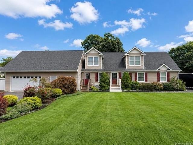 283 William Floyd Pkwy, Shirley, NY 11967