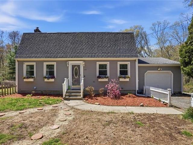 283 Tomaquag Rd, Hopkinton, RI 02804