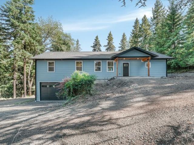 283 Upper Terrace Ln, Glide, OR 97443