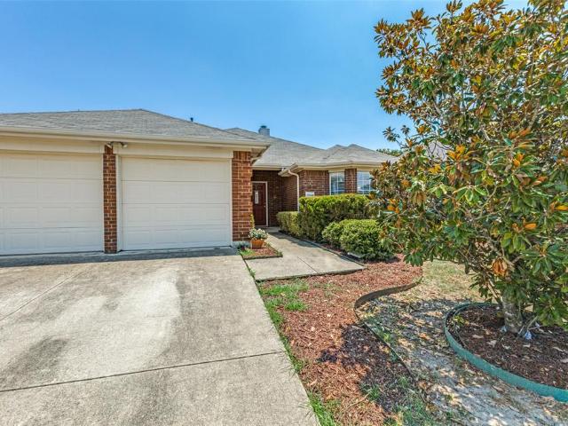 2844 Goldfinch Drive