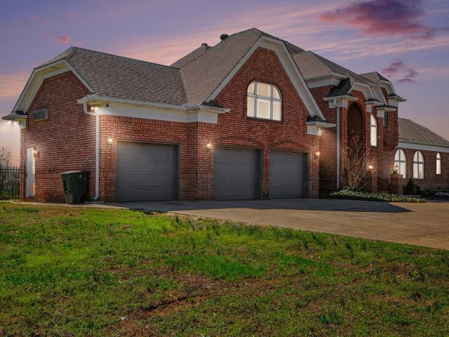 2844 Highway 52 E