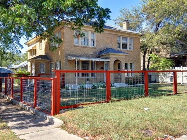 2844 Travis Ave, Fort Worth, TX 76110