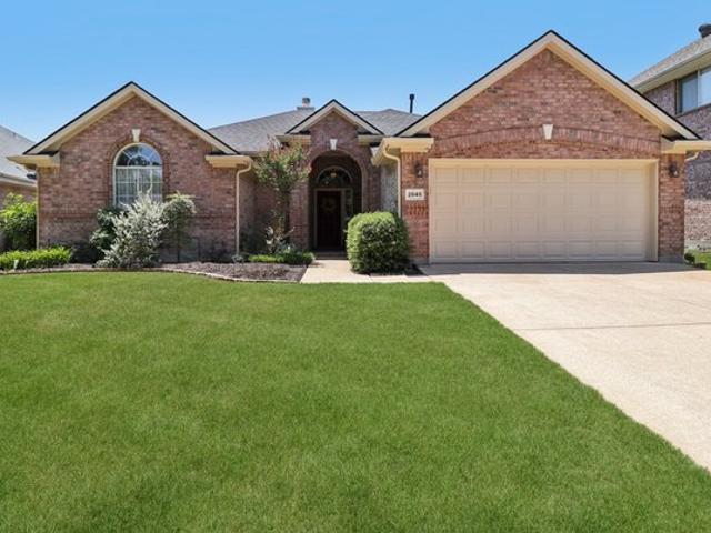 2845 Birmingham Dr, Grand Prairie, TX 75052