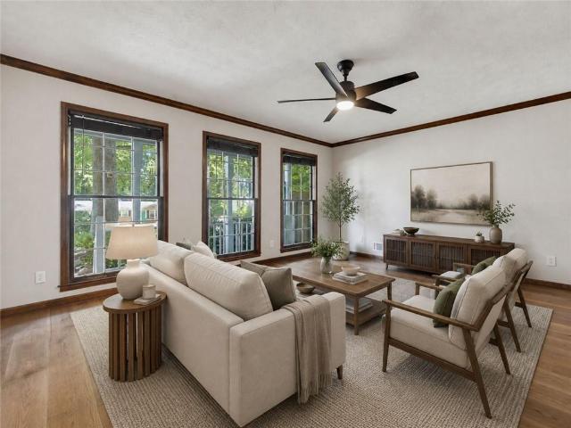 2845 Wood Forest
