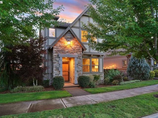 28461 SW Coffee Lake Dr, Wilsonville, OR 97070