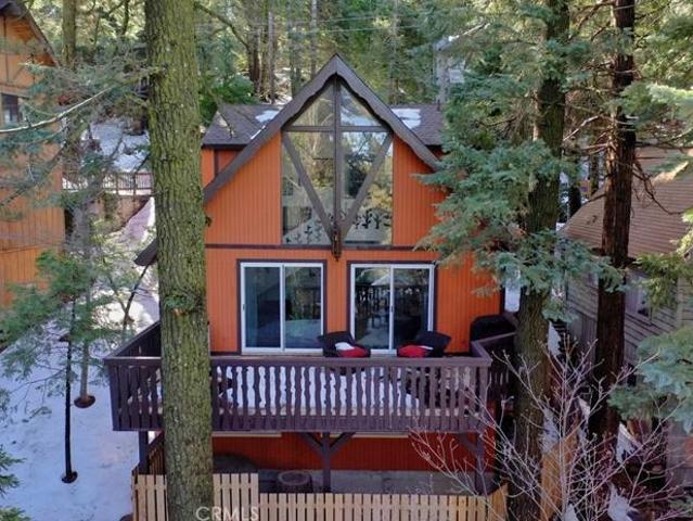 28464 Altamont Ct, Lake Arrowhead, CA 92352