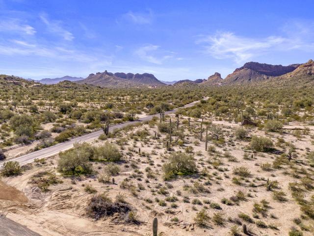 28465 N Bison Lane