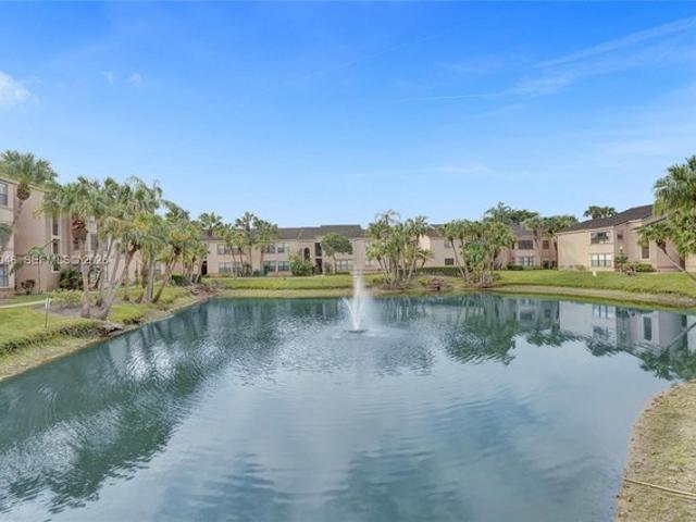 2846 S University Dr Apt 4102, Davie, FL 33328