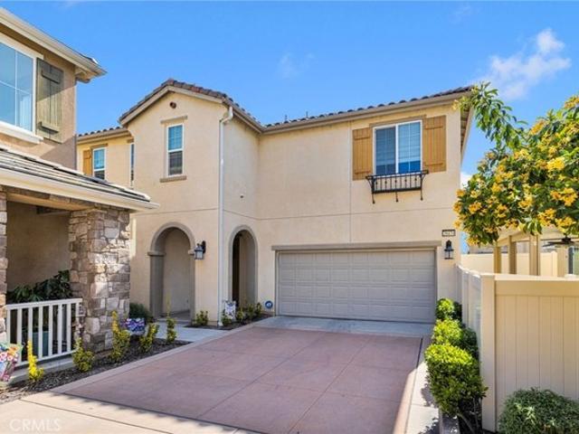 28470 Wild Rose Ln, Highland, CA 92346
