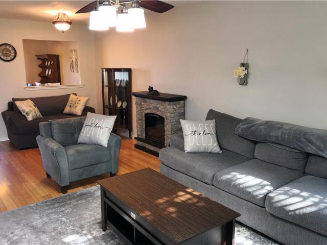 2847 Rhonda Lane