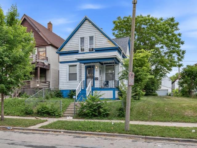 2848 N 19th St, Milwaukee, WI 53206