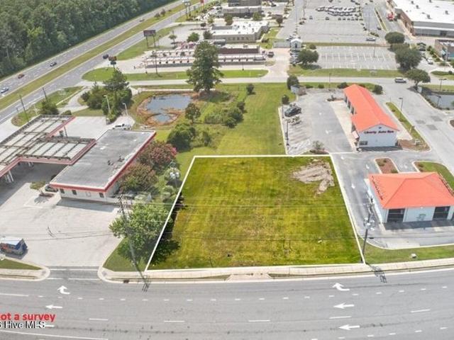 2848 Piney Green Rd, Midway Park, NC 28544