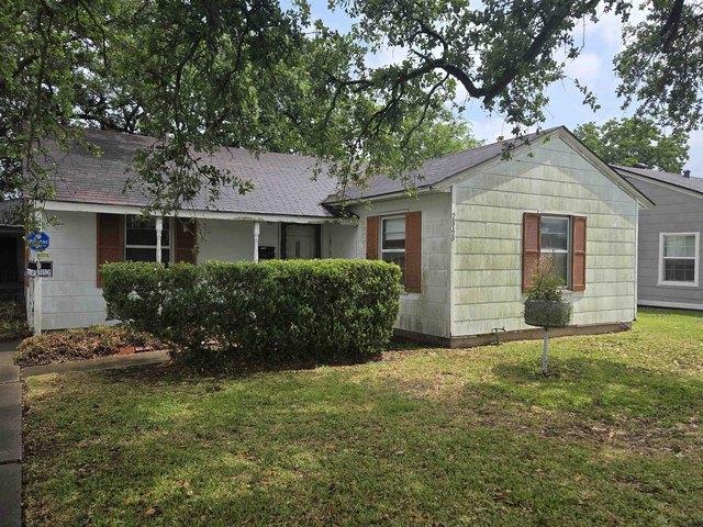 2848 29th St, Port Arthur, TX 77640