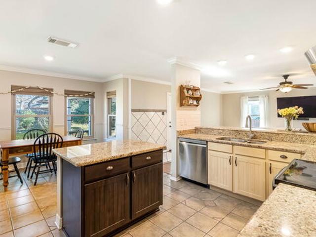 2849 Lotus Park