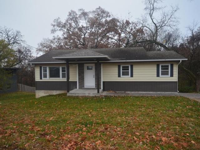 2849 S Ten Mile Dr, Jefferson City, MO 65109