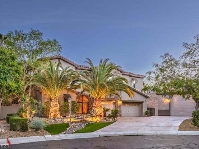 2849 Soaring Peak Avenue