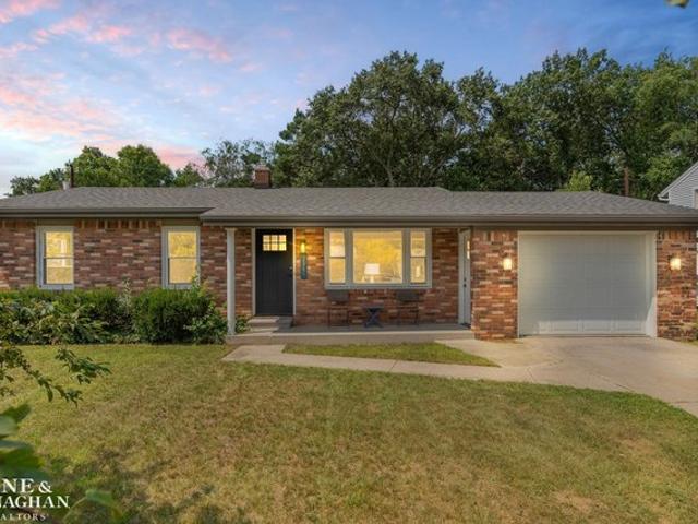 2849 20th Ave, Port Huron, MI 48060