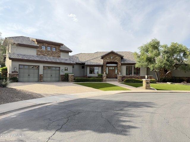 2840 N Whiting Cir, Mesa, AZ 85213