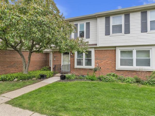 2840 Bombridge Ct, Ann Arbor, MI 48104