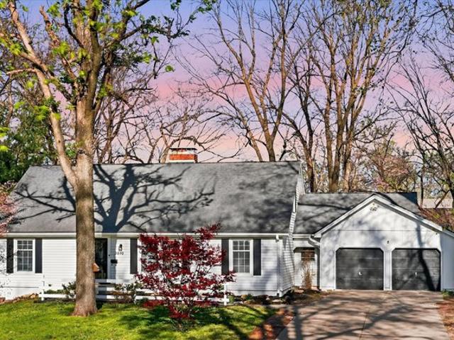 2840 S Chantilly Ln, Springfield, MO 65804