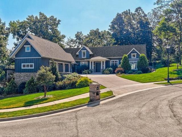 2840 S Morningway Dr, Springfield, MO 65804