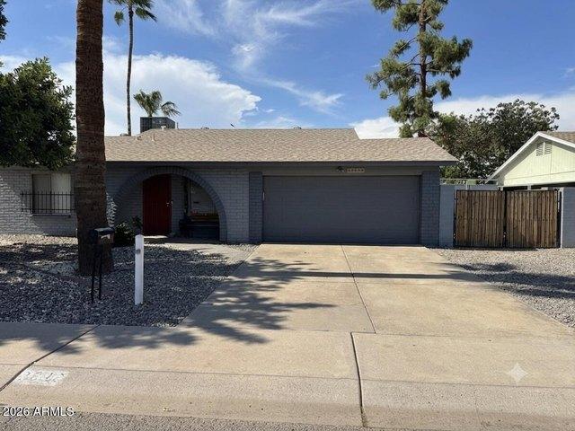 2840 W Michelle Dr, Phoenix, AZ 85053