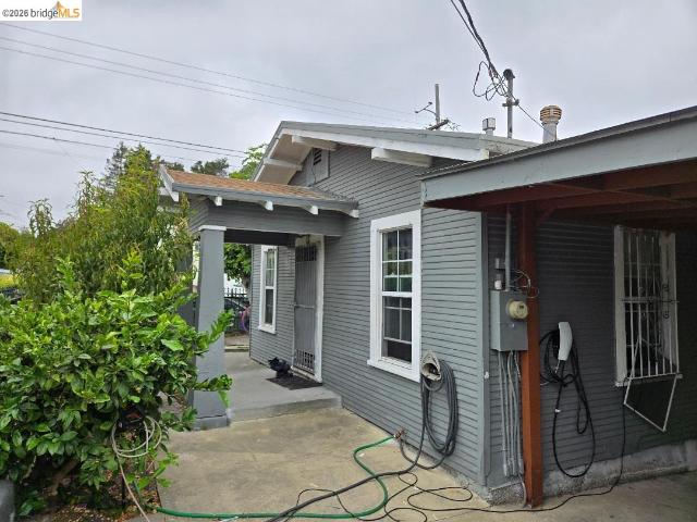 2840 22nd Ave