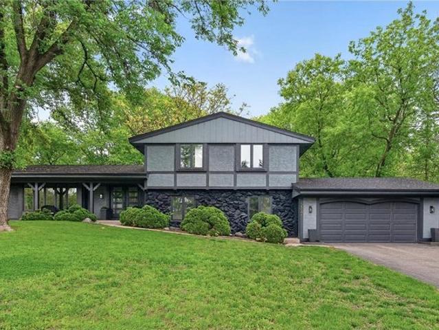 2841 Mayfield Rd, Minnetonka, MN 55391