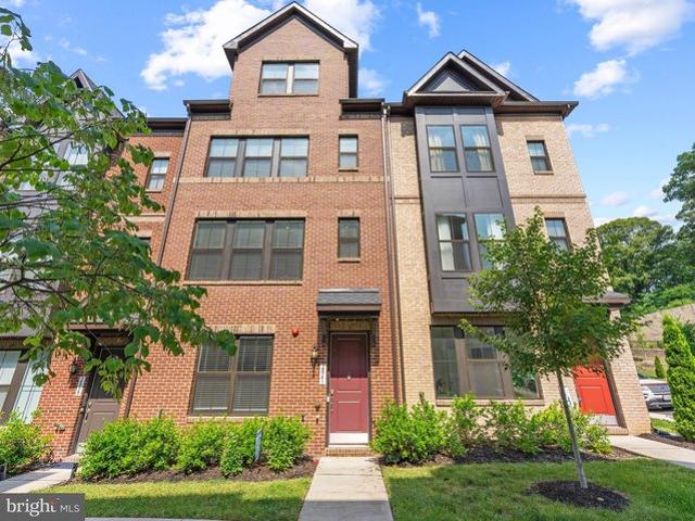 2841 Hokie Ln, Alexandria, VA 22306