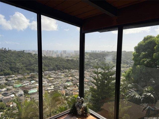 2841 Pacific Heights Rd, Honolulu, HI 96813