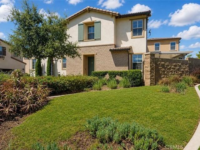 2841 Villa Catalonia Ct, Corona, CA 92881